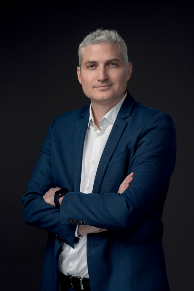 Sébastien Baril : en pôle position chez Ferrari - EGOLAREVUE